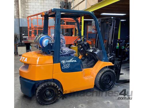 Used 2002 Toyota Toyota 2 5 Container Mast Container Handling Forklift ...