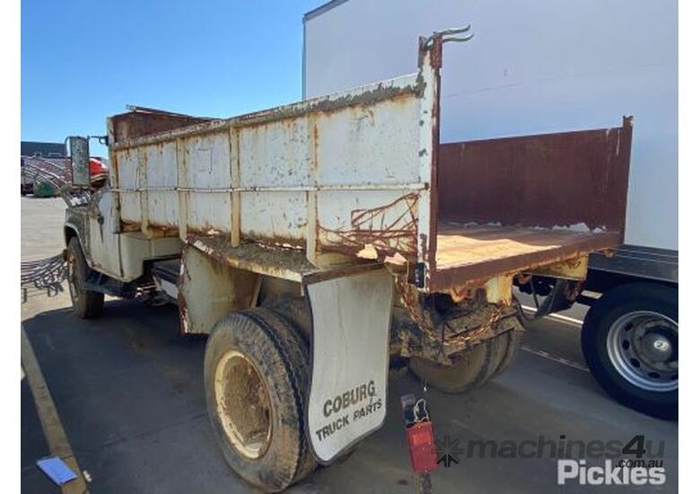 Buy Used dodge Dodge Crew Cab Tipper Tipper Trucks in , - Listed on ...