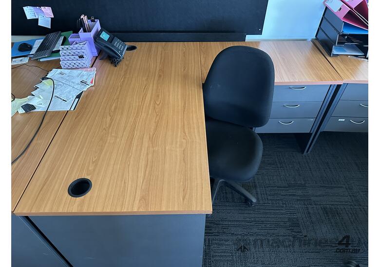 Used Corner Desk Portable Offices in , - Listed on Machines4u