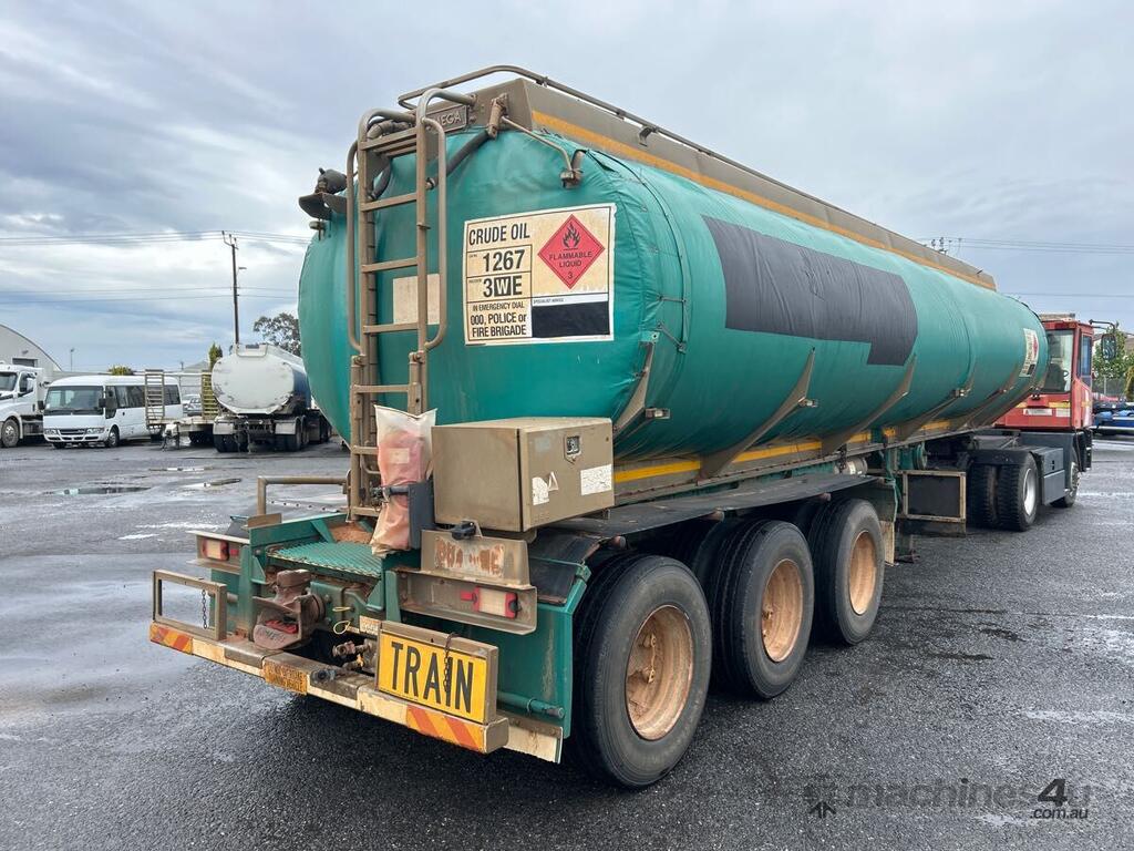 Buy Used 2007 omega 2007 Omega Tri Axle Tanker Trailer Trailers ...