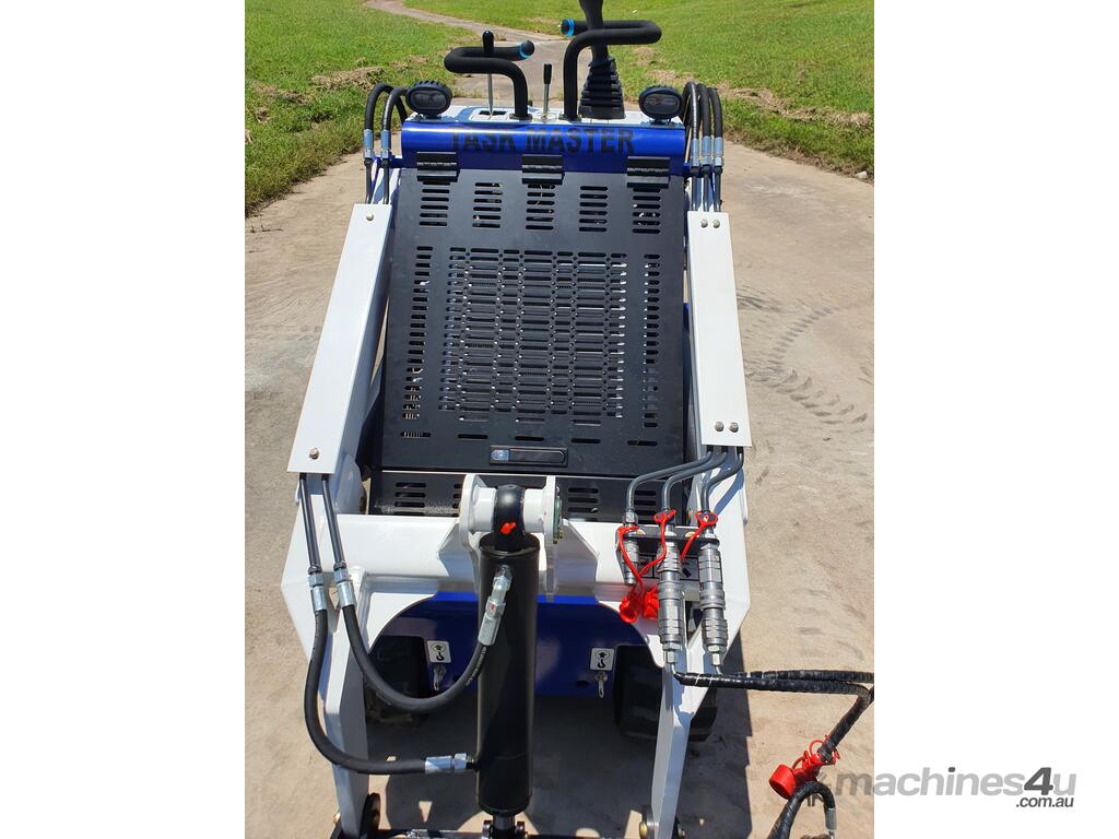 New 2022 Taskmaster TASKMASTER Mini Loader - Track Drive - 23 hp Petrol ...