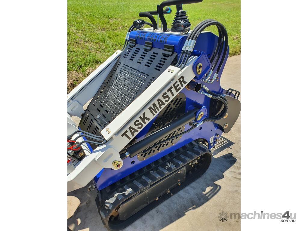 New 2022 Taskmaster TASKMASTER Mini Loader - Track Drive - 23 hp Petrol ...