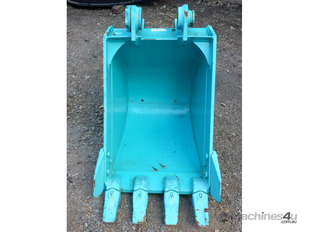 New Kenbuilt / Melbourne Tractors Group New 5-10 ton 50mm pin 600mm GP Digging Trenching Bucket ...