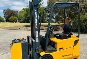 Simons Mechanical Services 3 Wheel Forklift for sale in Australia