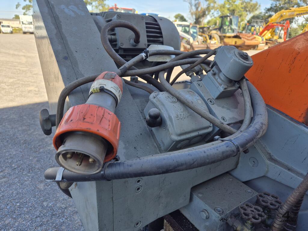 Used Hack saw and rollers in , - Listed on Machines4u