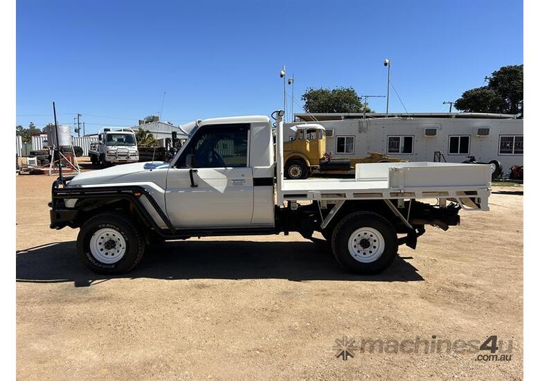 Buy Used 2019 Toyota 2019 TOYOTA LANDCRUISER WORKMATE UTE Utes in ...