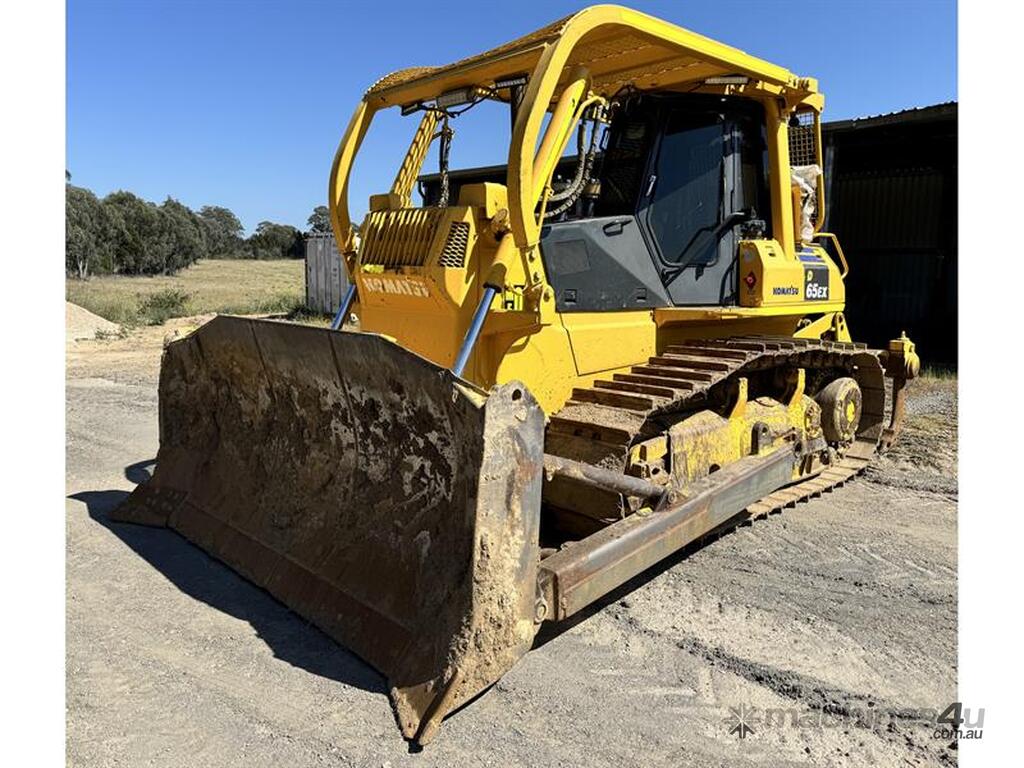 Used komatsu KOMATSU D65EX-12 DOZER Dozer (1055610)