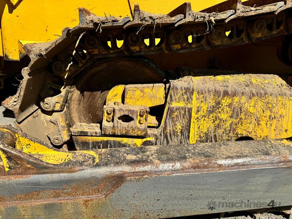 Used komatsu KOMATSU D65EX-12 DOZER Dozer (1055610)