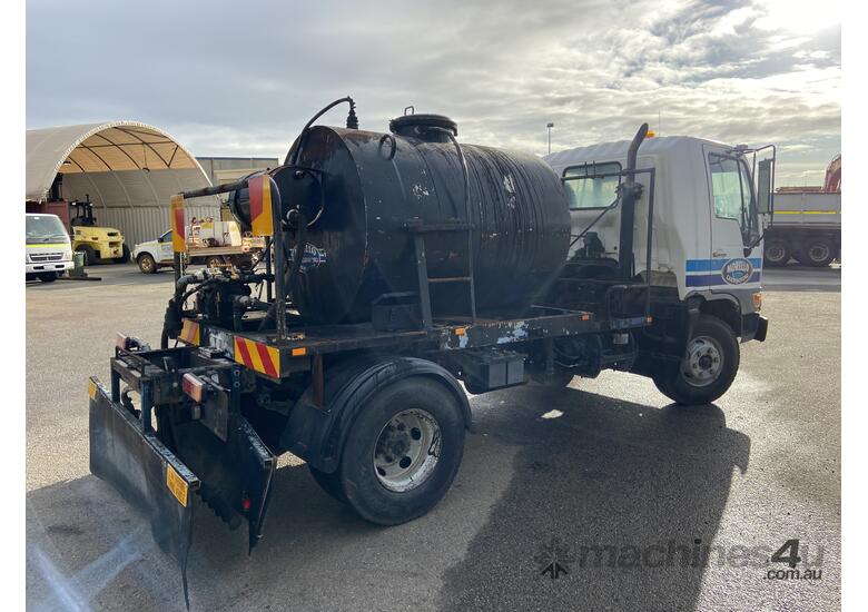 Buy Used 1998 Hino 1998 Hino FC3J 4x2 Tank Truck Trucks (1080210) - Listed on Machines4u