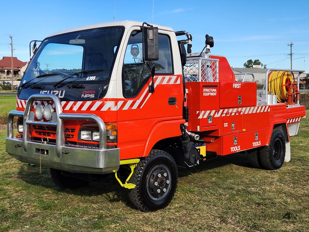 Buy Used 1997 Isuzu NPS300 Fire Trucks (1099310)