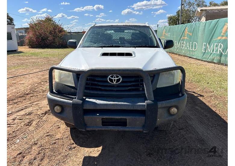 Buy Used 2012 Toyota 2012 TOYOTA HILUX WORKMATE UTE Utes in , - Listed ...