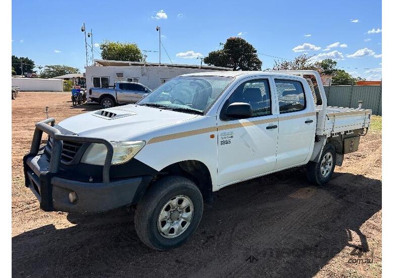 Buy Used 2012 Toyota 2012 TOYOTA HILUX WORKMATE UTE Utes in , - Listed ...