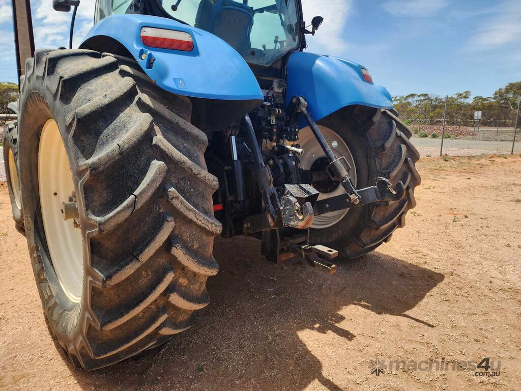 Used 2007 New Holland T7060 Tractors (925210)