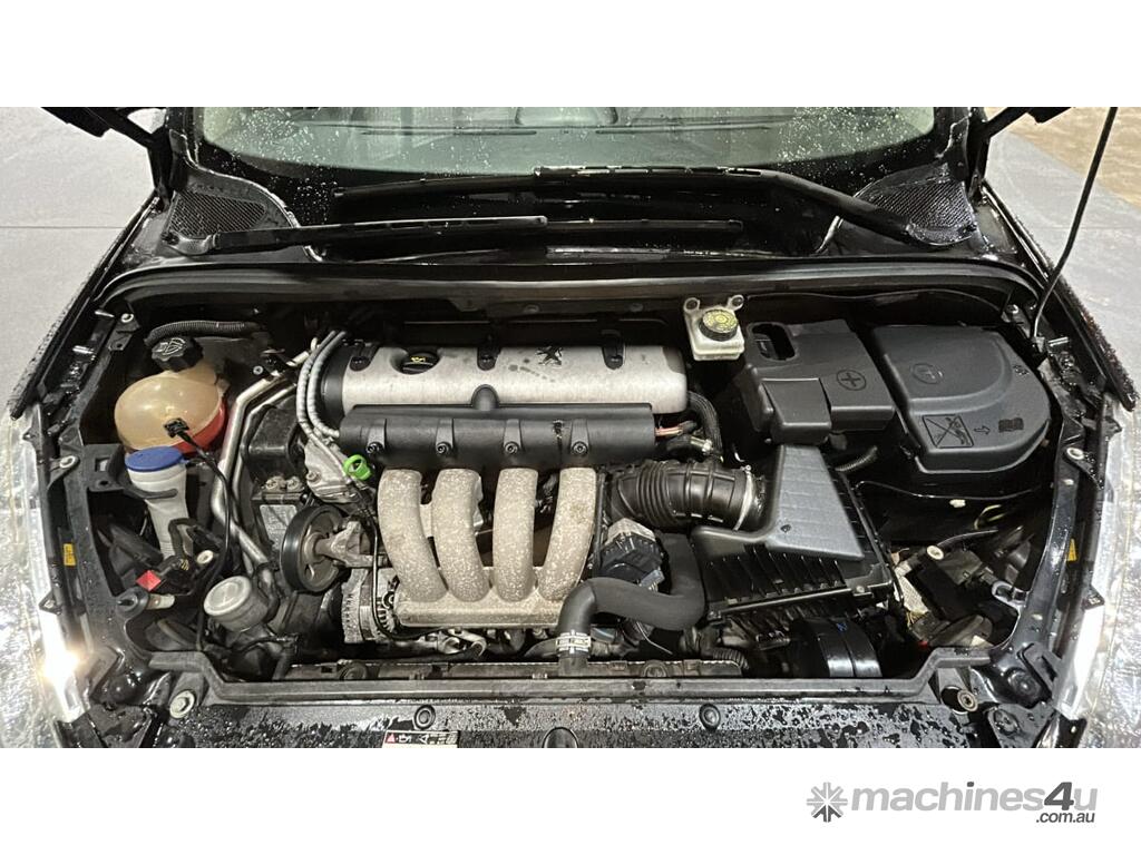 Buy Used 2006 peugeot 2006 Peugeot 307 Convertible Sport Petrol Cars ...