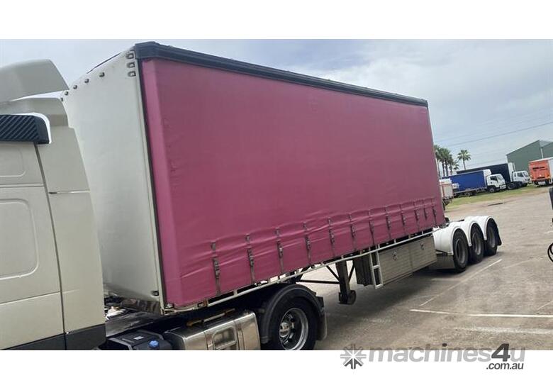 Buy Used maxi trans ST3 Tautliner Trailer in , - Listed on Machines4u