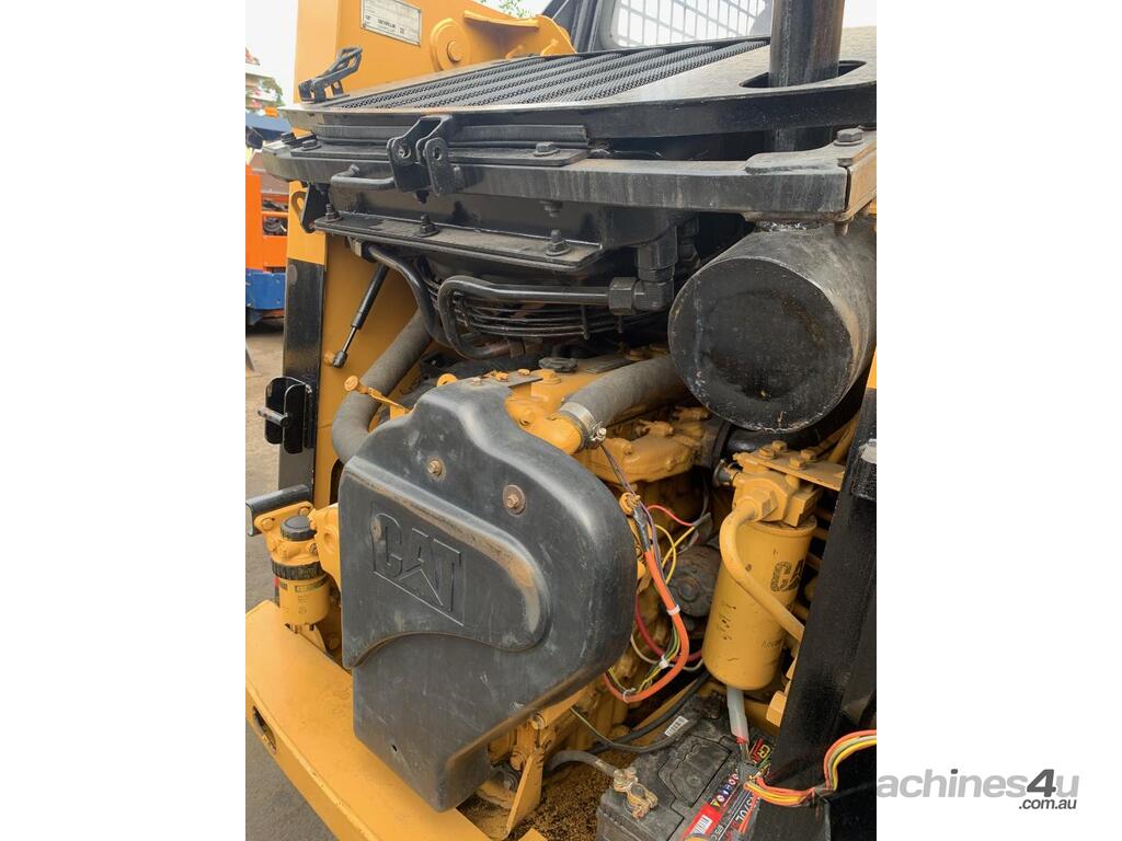 Used Caterpillar 216B 3 Wheeled SkidSteers (968111)