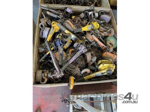 Used BOX OF CHAINS BOX OF CHAINS in , - Listed on Machines4u
