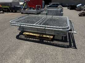 Used Pallet of Temporary Fencing Temporary Construction Fencing (1200112)