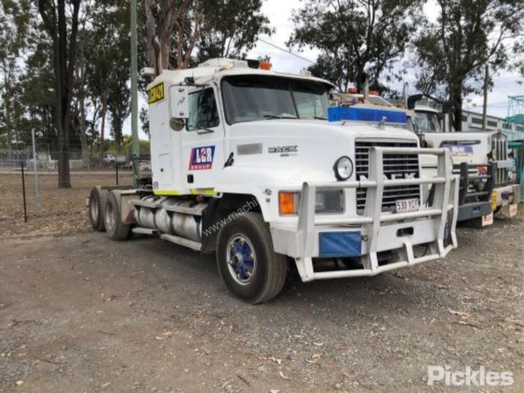 Buy Used Mack FLEETLINER 2WD Tractors 0-79hp in , - Listed on Machines4u