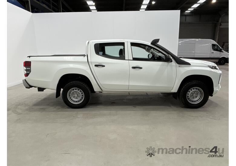 Buy Used 2019 Mitsubishi 2019 Mitsubishi Triton GLX 4x4 Dual Cab Ute ...