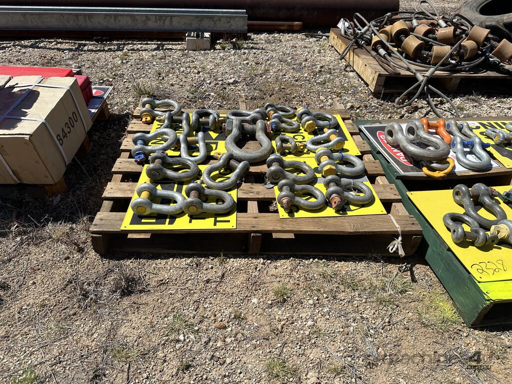 New Pallet of Assorted D Shackles Shackles in HEXHAM, NSW