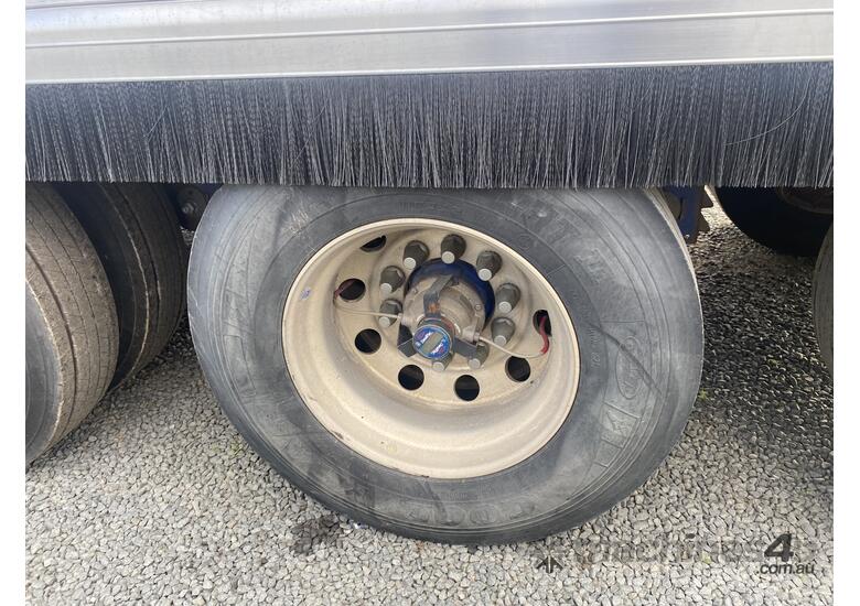 Buy Used 2019 glt 2019 Graham Lusty Drop Deck Tipping B Trailer ...