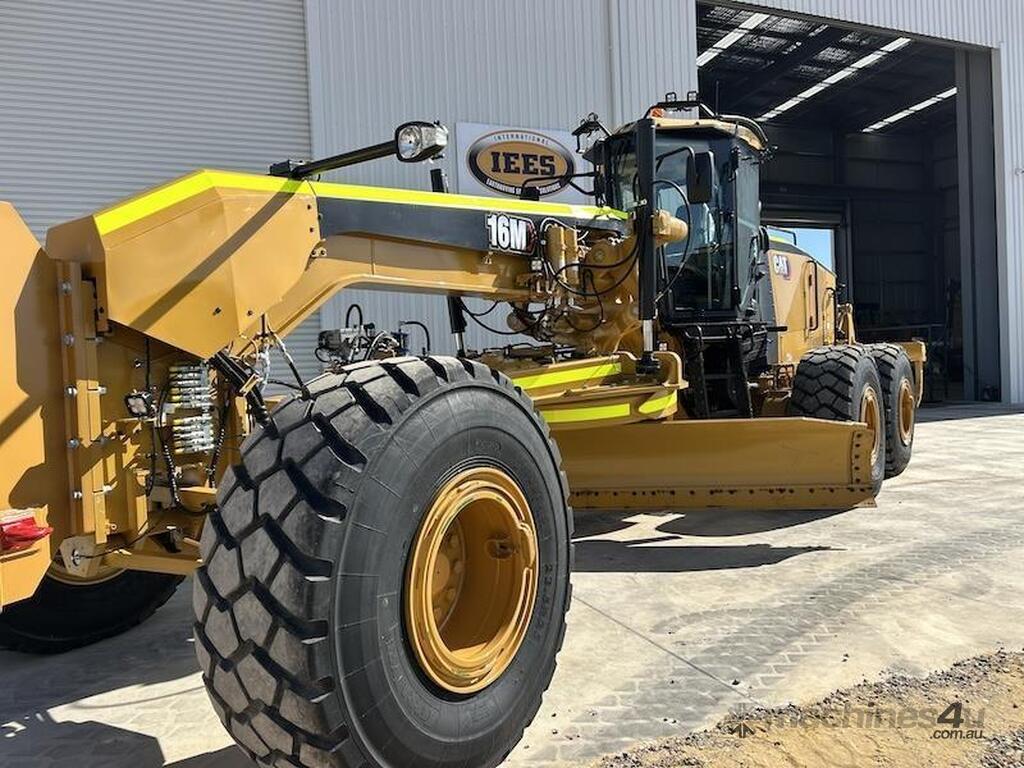 New 2012 Caterpillar 16M Grader (1109314)
