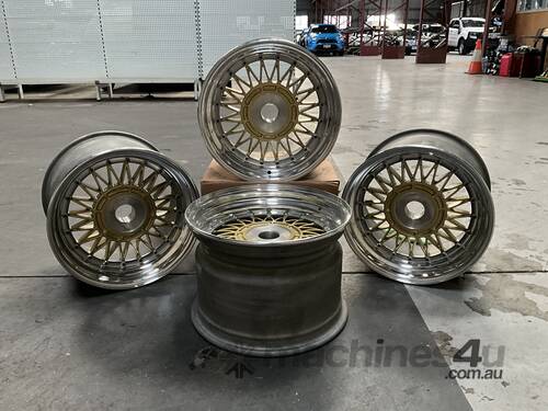 Used Full Set Of Simmons 3 Piece Wheels (1119714) - Listed on Machines4u