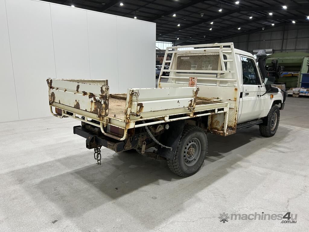 Buy Used 2019 Toyota 2019 Toyota Landcruiser 79 Series 4x4 Single Cab ...
