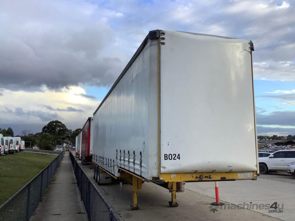Buy Used 2004 maxi trans ST3 Tautliner Trailer in , - Listed on Machines4u