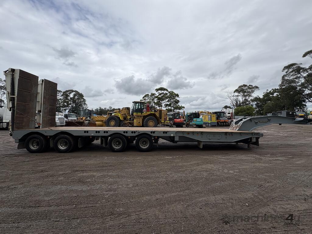 Buy Used 2020 drake 2020 Drake Quad Axle Lowloader Deck Widener With Bi ...