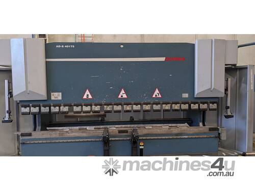 Used 2013 DURMA 175 TONNE DURMA HYDRAULIC CNC PRESS BRAKE - USED CNC ...