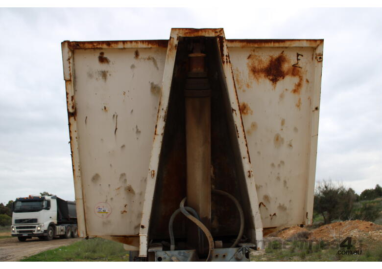 Buy Used Not Specified Unknown TANDEM AXLE SEMI TRAILER END TIPPER ...