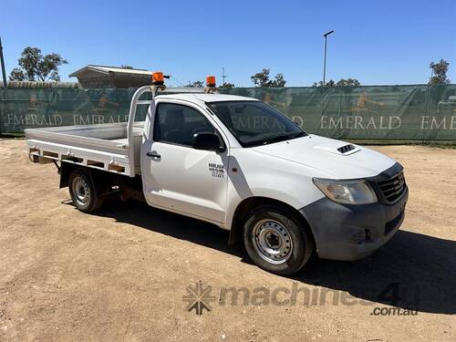 Buy Used 2013 Toyota 2013 TOYOTA HILUX WORKMATE UTE Utes in , - Listed ...