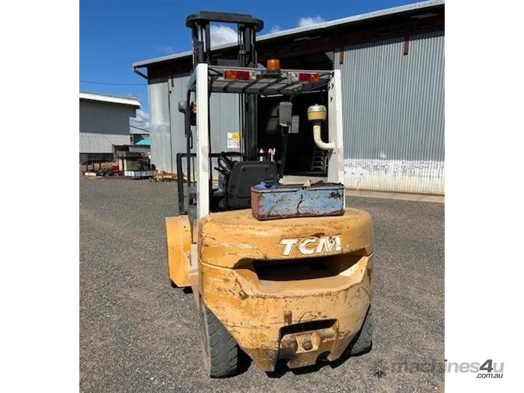 Used tcm TCM 3T Diesel Forklift Counterbalance Forklifts (1076116 ...