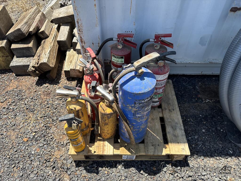 Used 1 x Pallet of Fire Extinguishers (1178516)