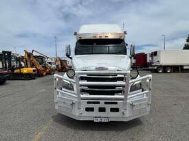 Buy Used Frightliner 2021 Frightliner Cascadia 4x2 Prime Mover Trucks ...