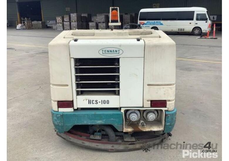 Used tennant 7400 Ride On Floor Scrubber in , - Listed on Machines4u