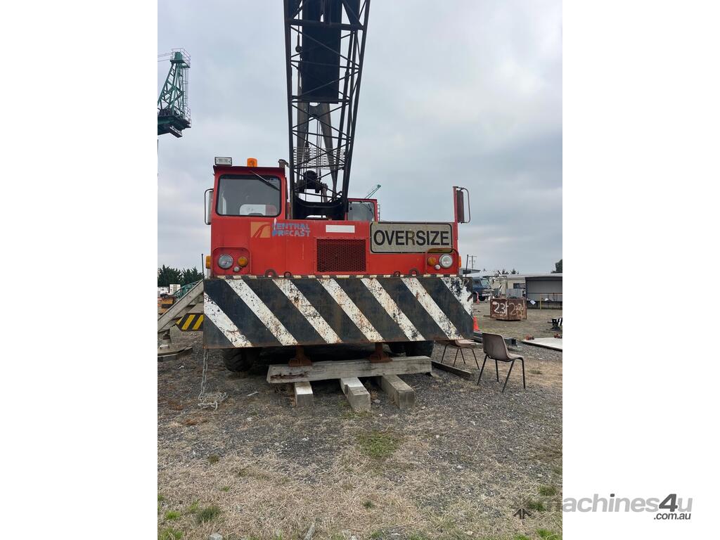 Used lima 900T Truck Crane (869716)