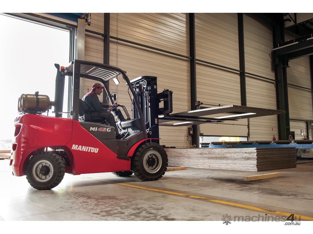 Used 2017 manitou MI50G Counterbalance Forklifts (950716)