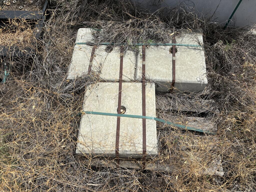 Used 3 x Concrete Sleepers in , - Listed on Machines4u