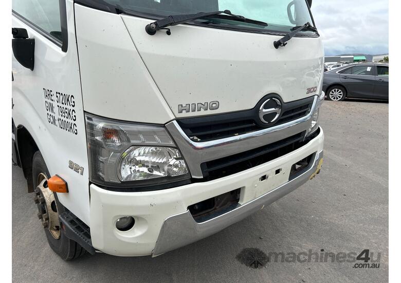 Buy Used 2015 Hino 300 SERIES Trucks (1055217) - Listed on Machines4u