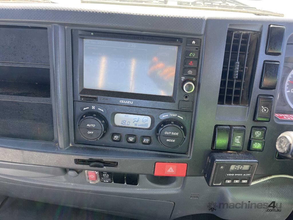 Buy Used 2014 Isuzu FTR900 PREMIUM Pantech Truck (1199017)
