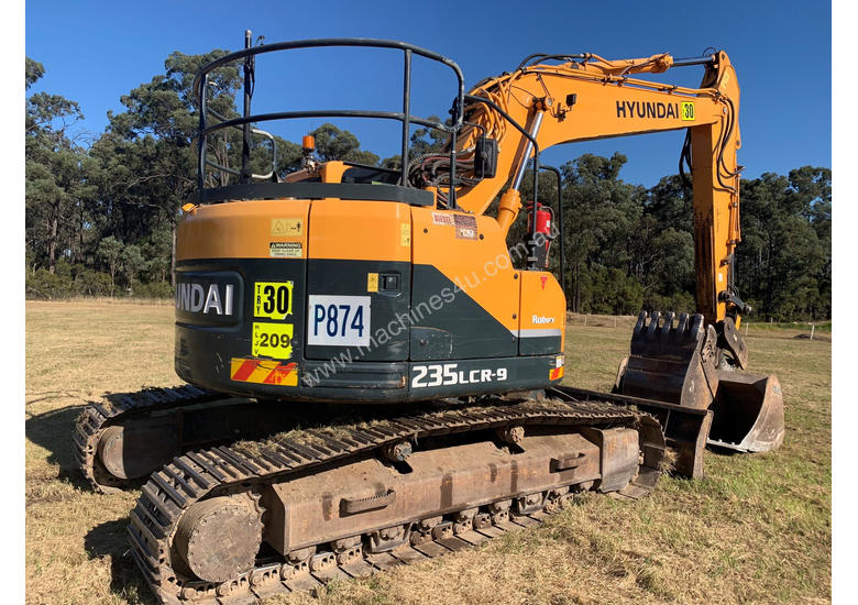 Used hyundai Hyundai R235CR-9 Tracked-Excav Excavator Excavator in ...