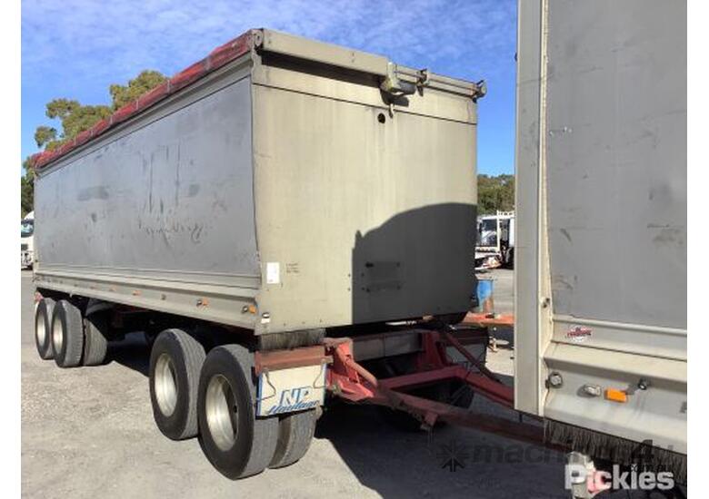 Buy Used 2007 BPT D4 Tipping Trailers in , - Listed on Machines4u
