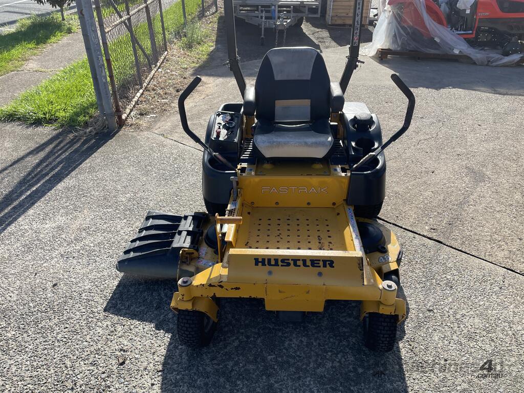 Used hustler FASTRAK 48 Zero Turn Mowers (943417)