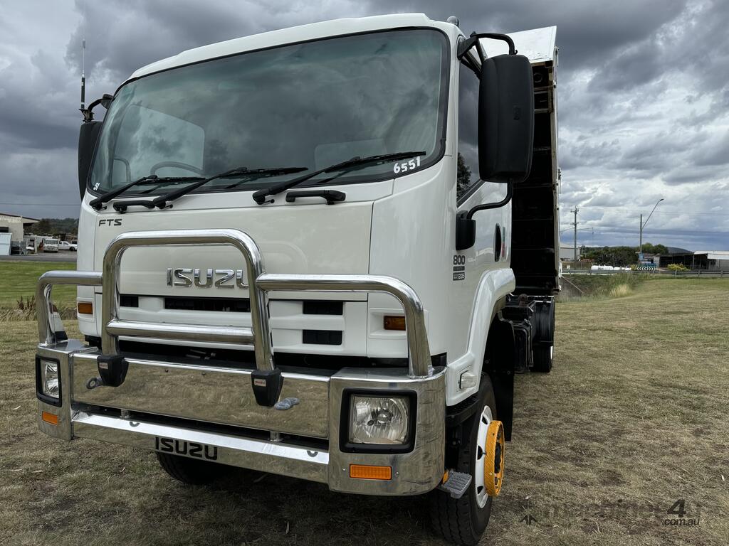 Buy Used 2012 Isuzu FTS800 Tipper Trucks in INVERELL, NSW