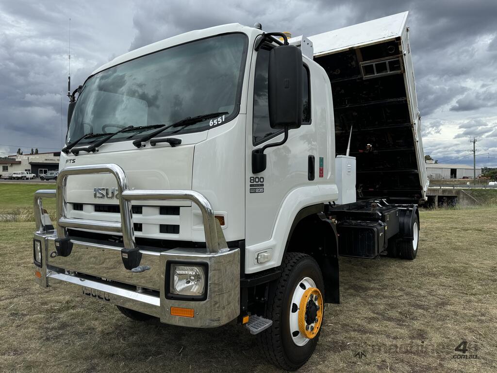 Buy Used 2012 Isuzu FTS800 Tipper Trucks in INVERELL, NSW