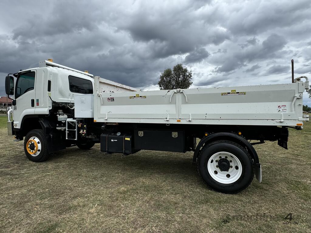 Buy Used 2012 Isuzu FTS800 Tipper Trucks in INVERELL, NSW