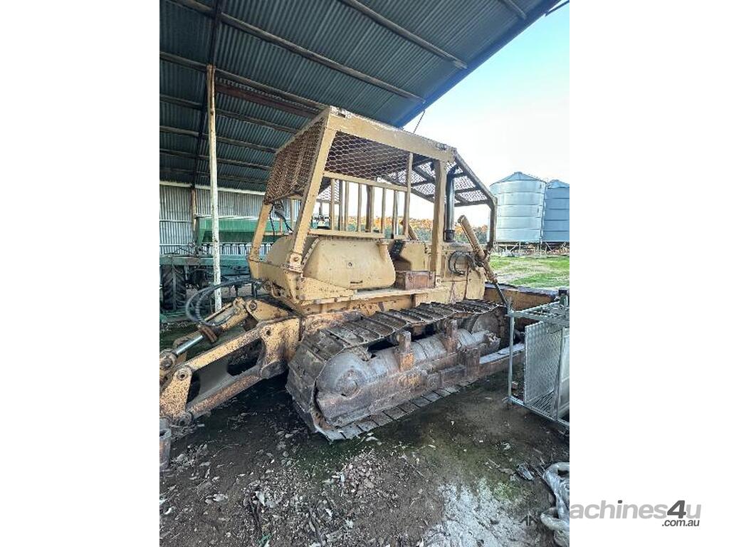 Used komatsu Komatsu D53 Dozer Rake Dozer (1149218) - Listed on Machines4u